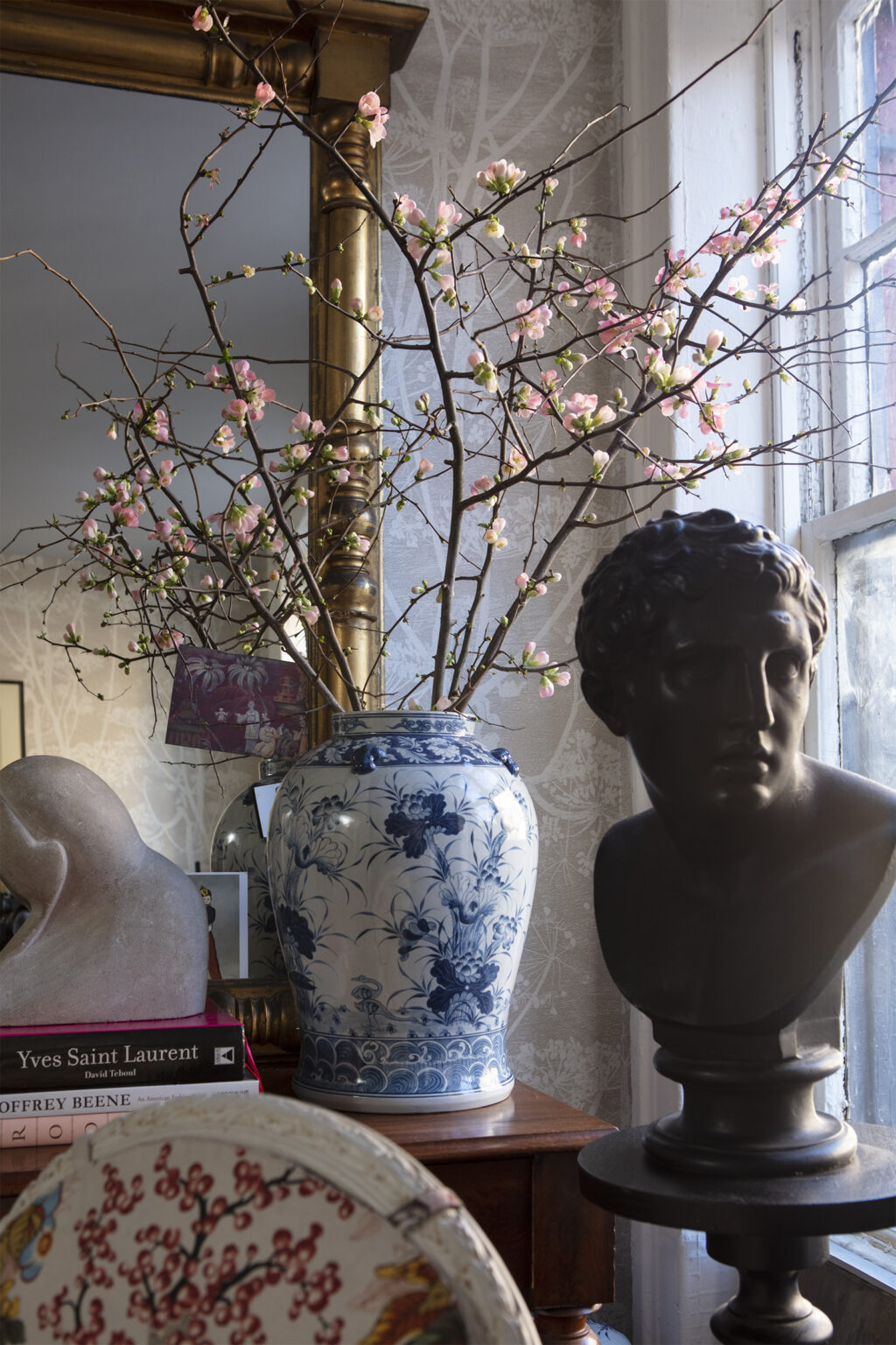 Master the Art of Decorating Small Spaces with Interior Designer Keith ...