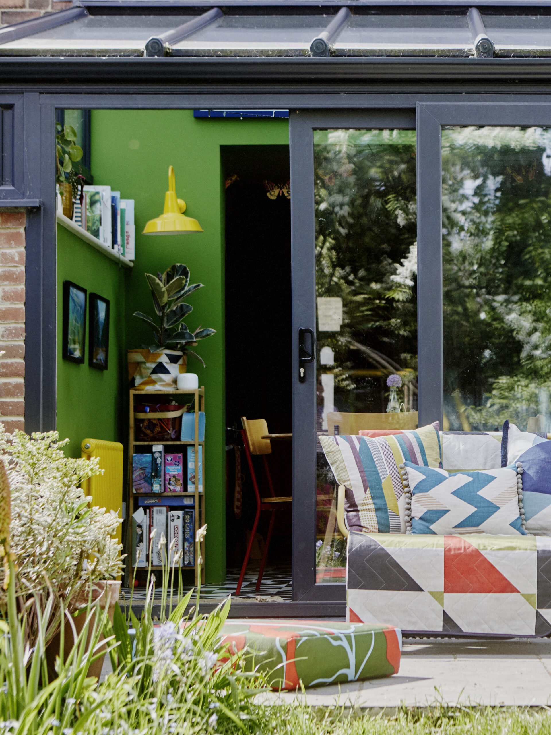 At Home in London With Artist Tamasyn Gambell - Homeworthy