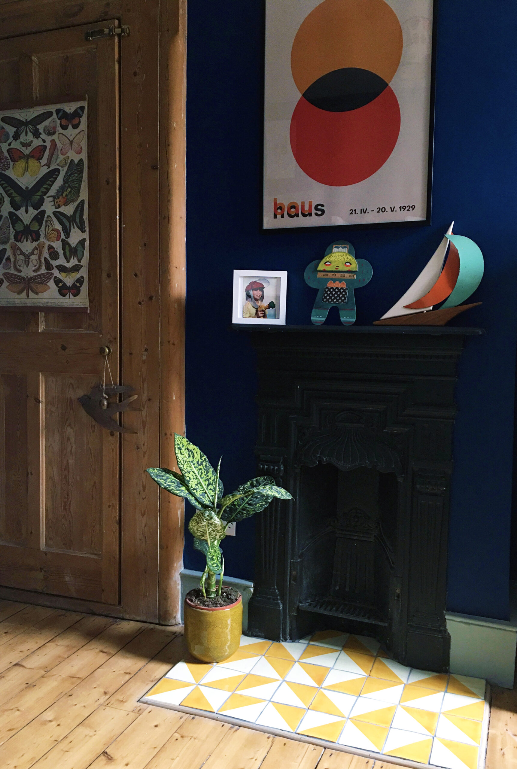 At Home in London With Artist Tamasyn Gambell - Homeworthy